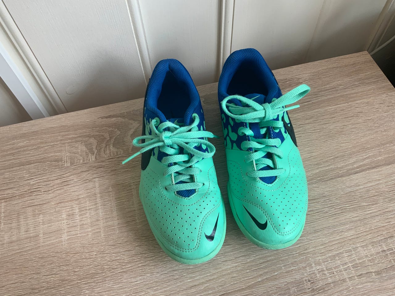 Fotballsko for kunst gress, innesko Nike str 34 | FINN-torget