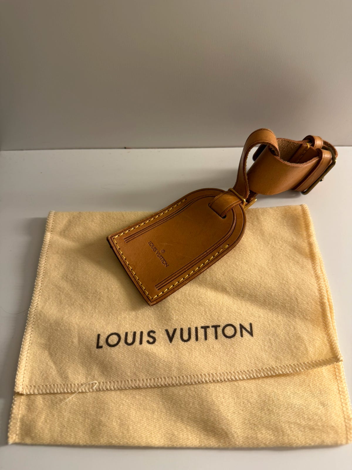 Vintage Louis Vuitton Bag Tag m/dustbag | FINN-torget