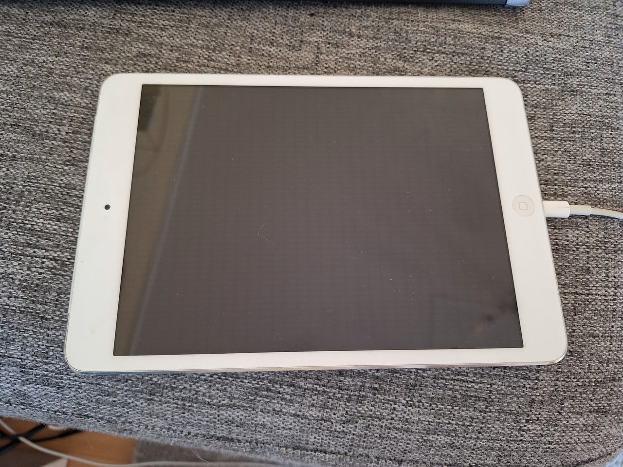 Ødelagt ipad mini selges | FINN-torget