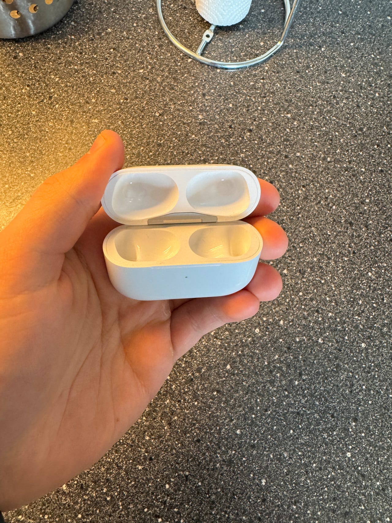 Ubrukt Airpods Pro 1 Magsafe Case - Modell A2190 | FINN-torget