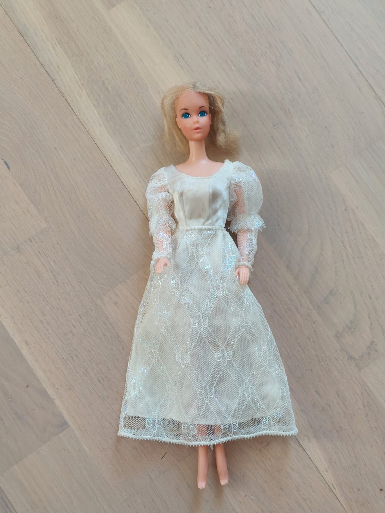 Barbie fra 70-tallet med div. antrekk | FINN-torget