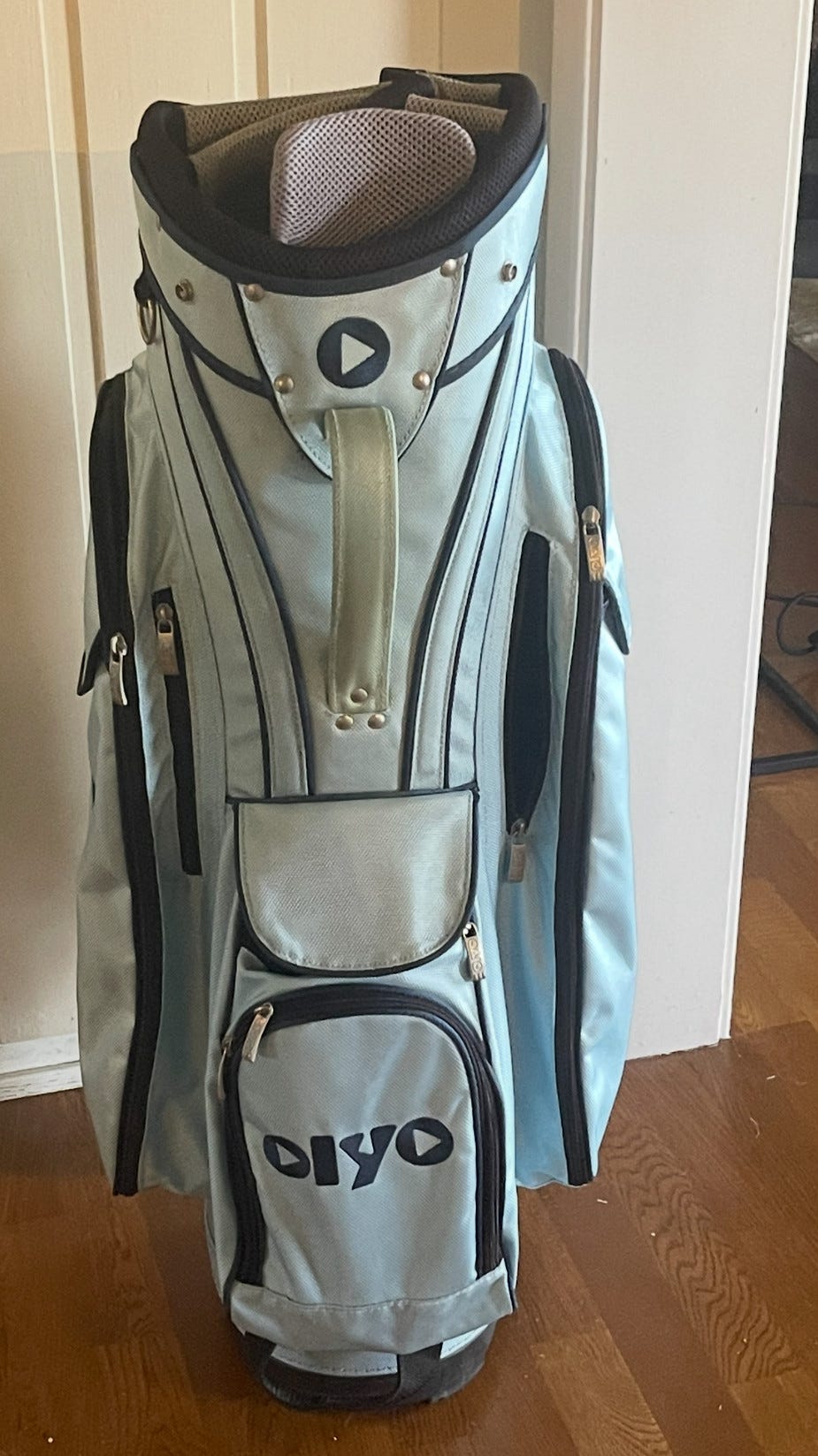 Olyo Golfbag selges | FINN-torget