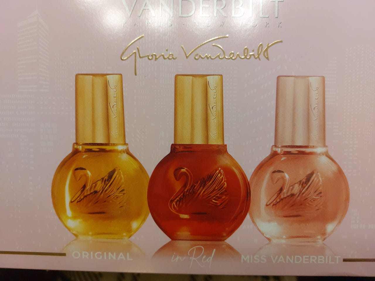 Gloria Vanderbilt | FINN-torget