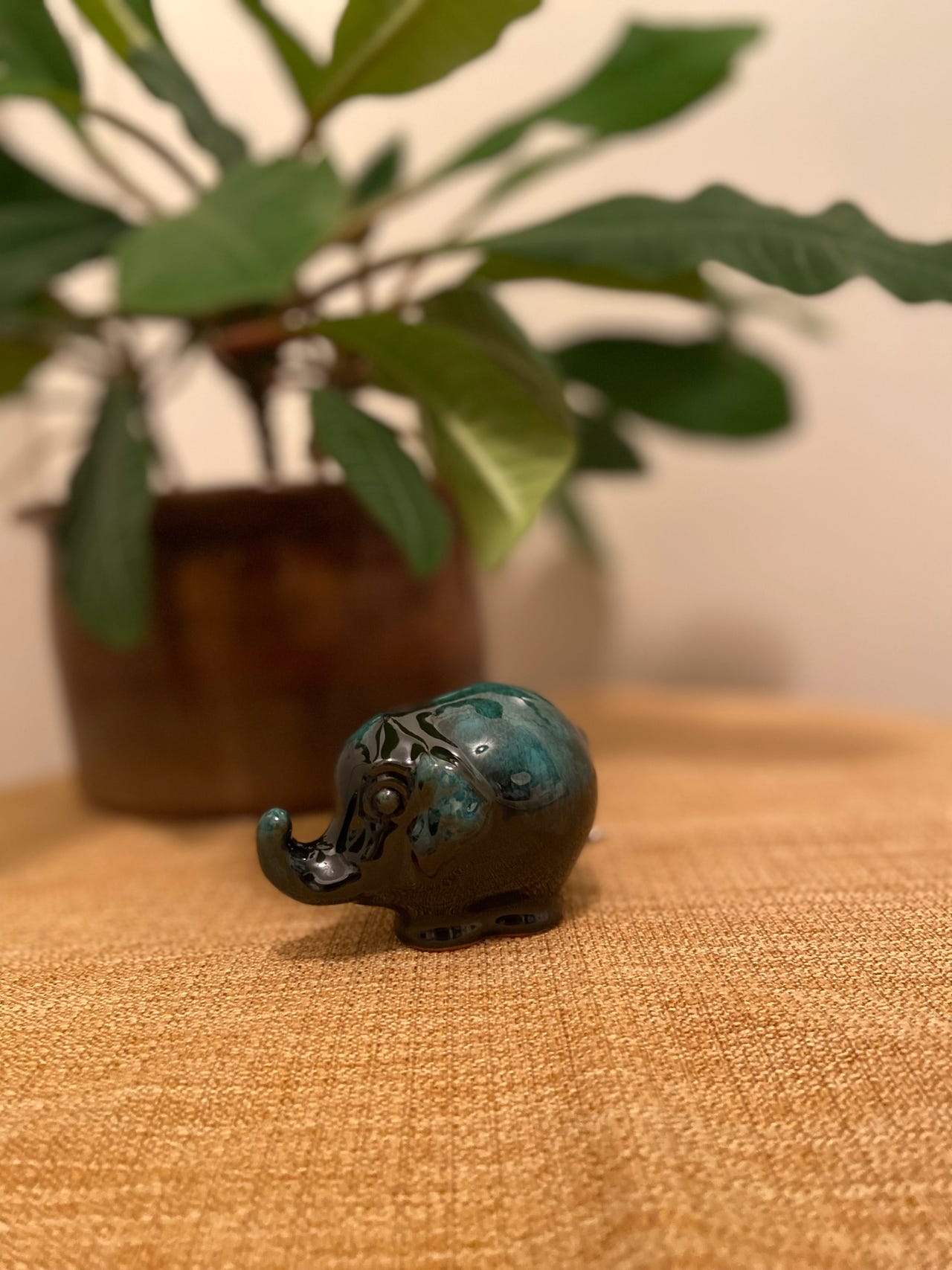 Liten elefant i keramikk, fra Blue Mountain Pottery | FINN-torget