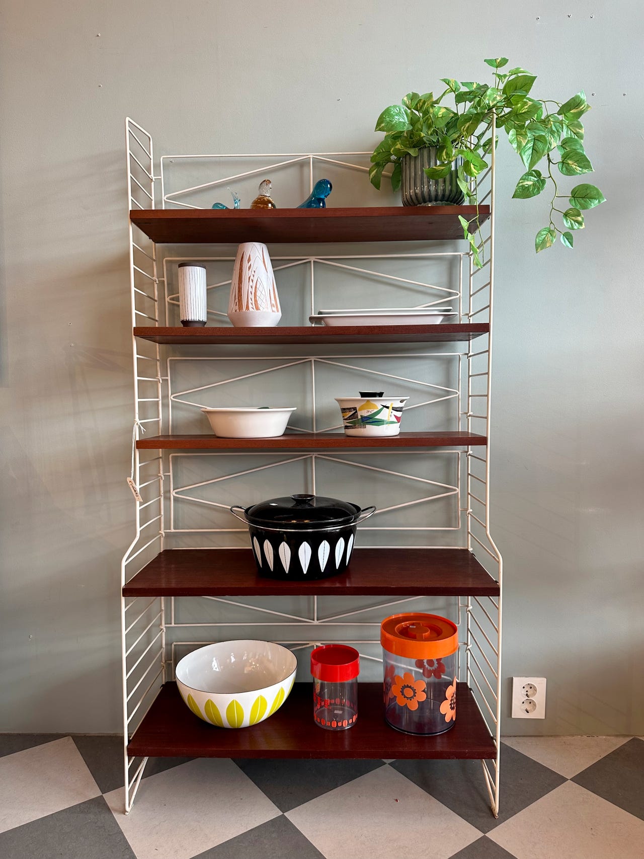 Vintage String bokhylle | FINN-torget