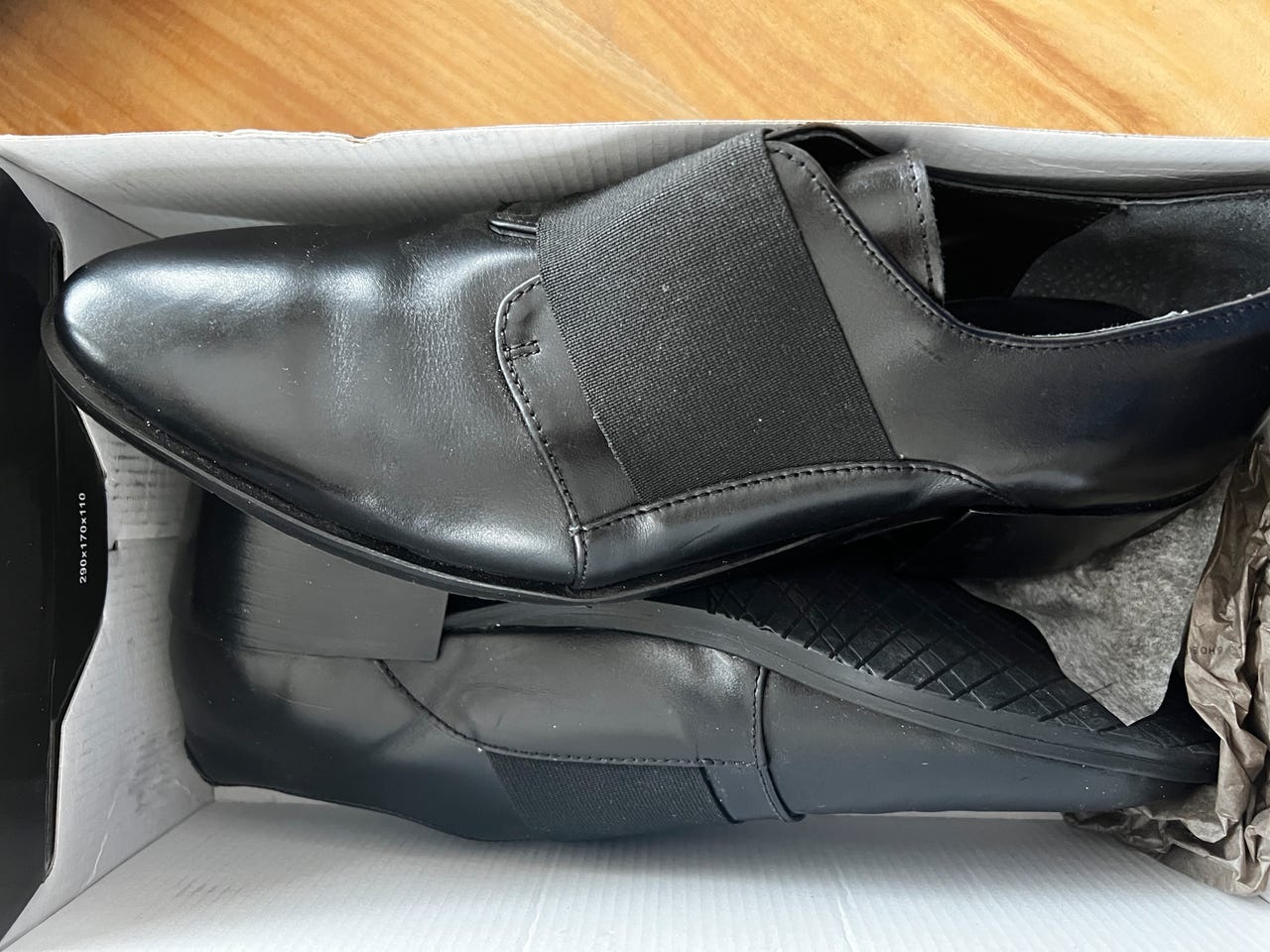 Helt nye sorte sko | FINN-torget