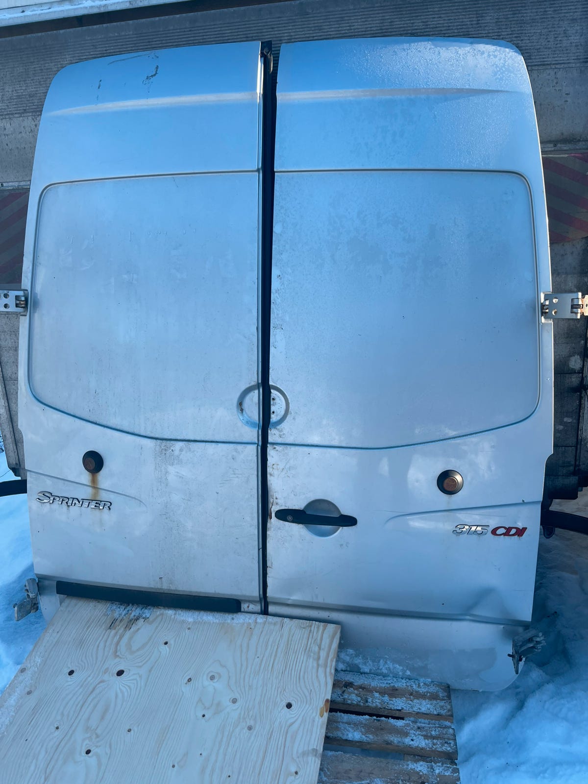 Sprinter dører bak dører og skyvedør høyre side | FINN-torget