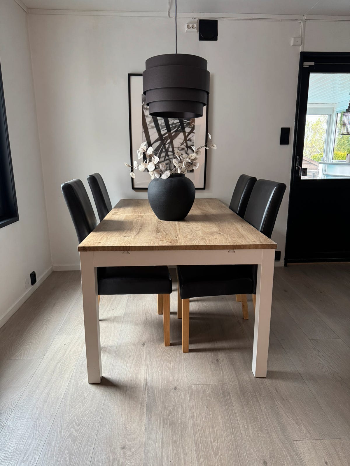 Spisebord sett selges billig for rask henting | FINN-torget