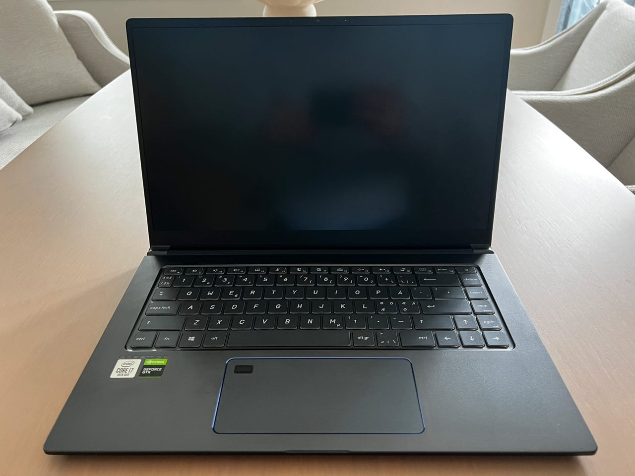 MSI Prestige 15 A10SC - Slank og kraftig bærbar PC med GeForce GTX ...