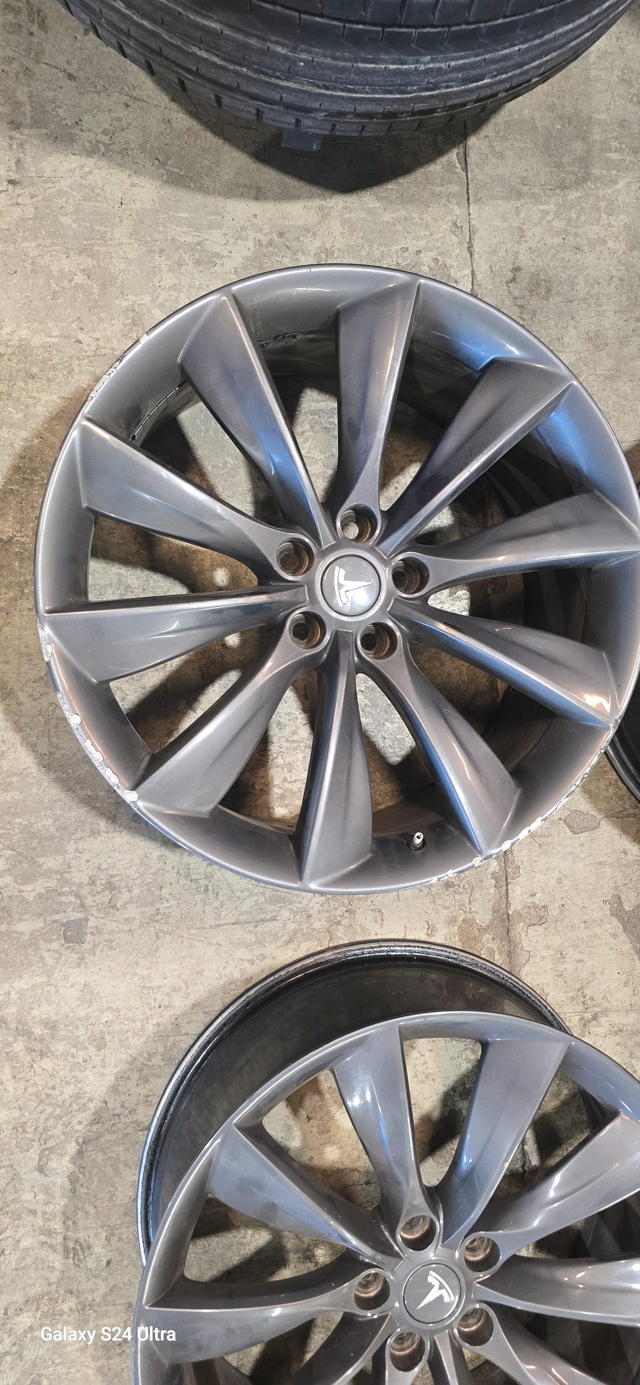Tesla model S felger | FINN-torget