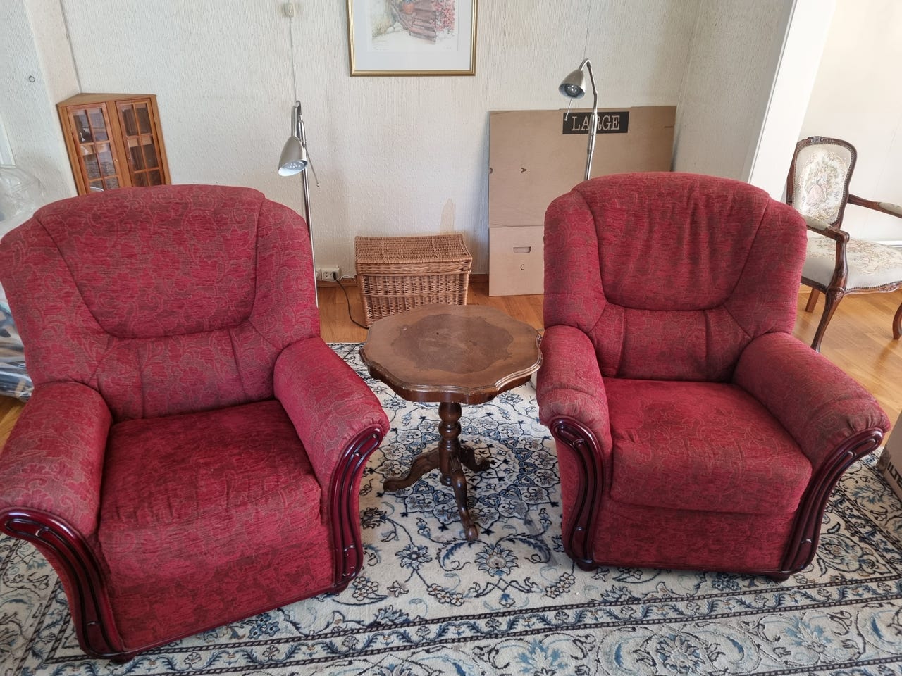 Salong med sofa, stoler og bord gis bort | FINN-torget