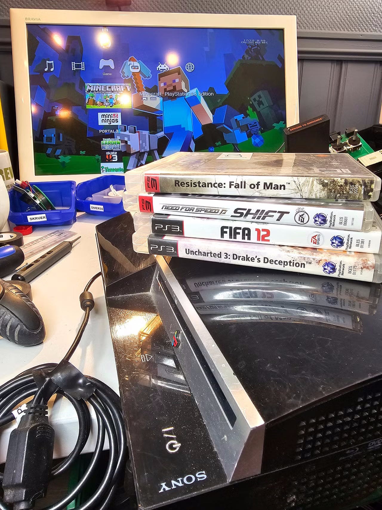 Playstation 3 Fat Jailbreaket - PS3 m/kabler, ctrl og spill. PS1 og PS2 støtte. | FINN-torget