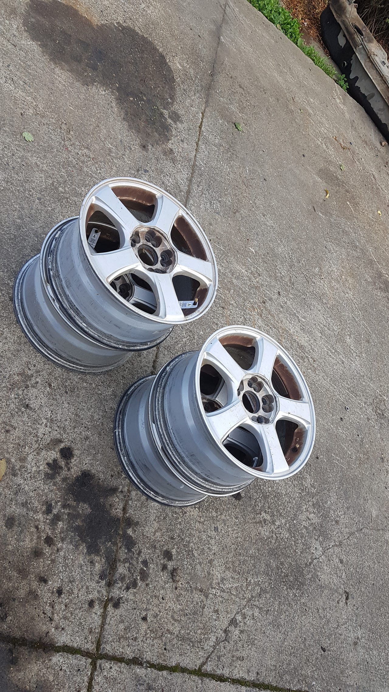 Toyota felger selges | FINN-torget