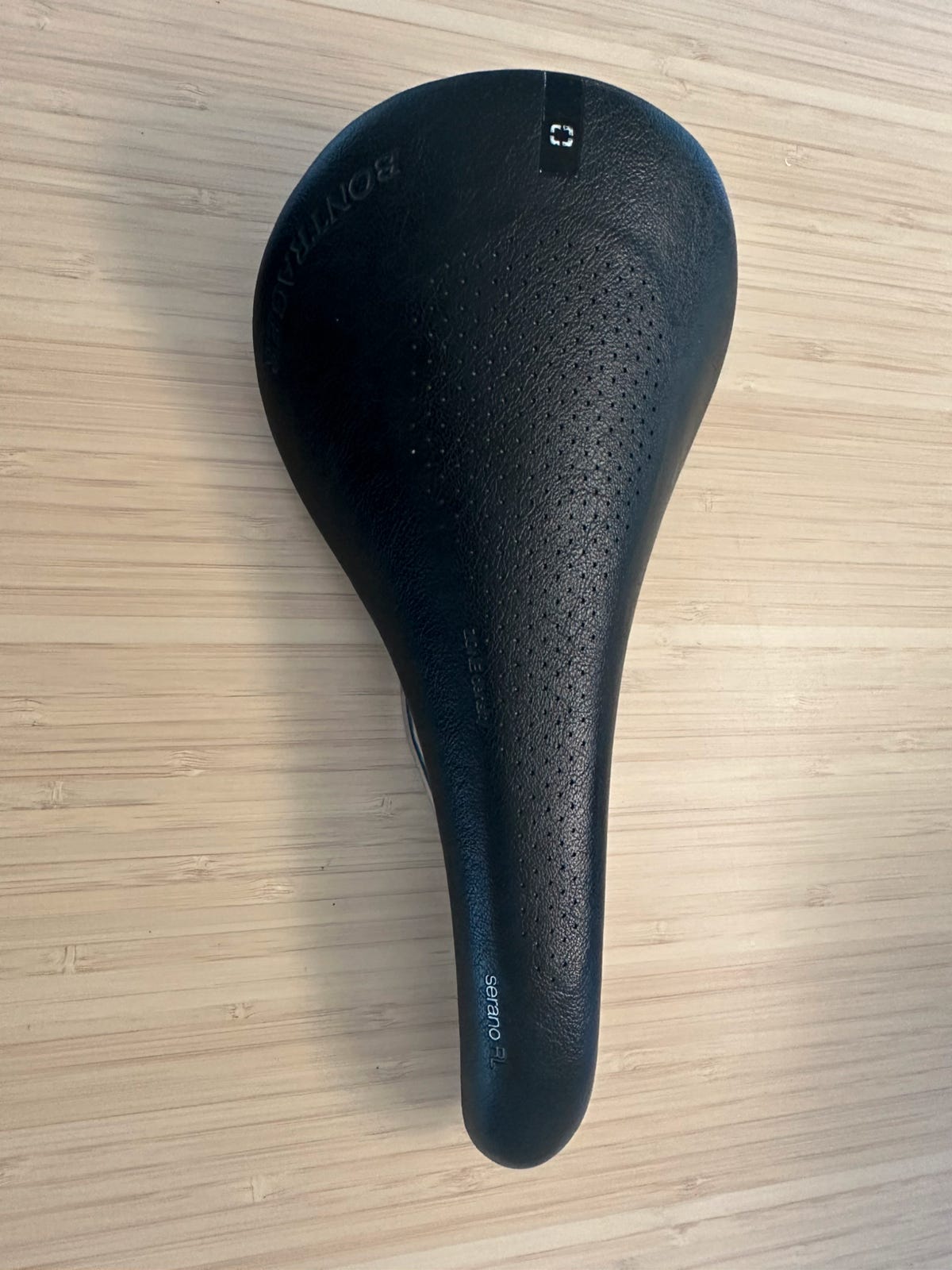 Bontrager Serrano sete / sadel 138mm titanium | FINN-torget