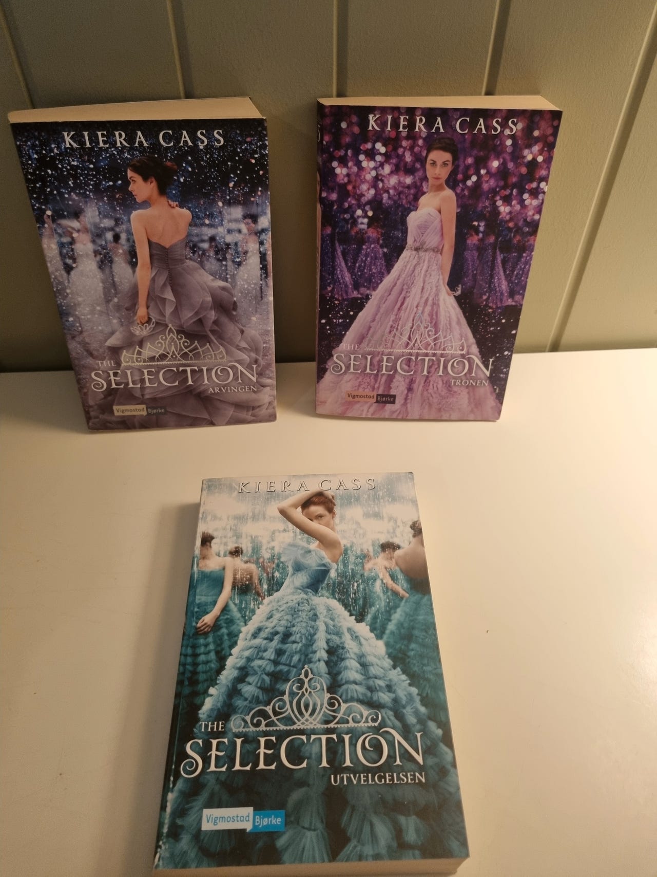 Kiera Cass. The Selection. Selges kr 25 pr bok | FINN-torget