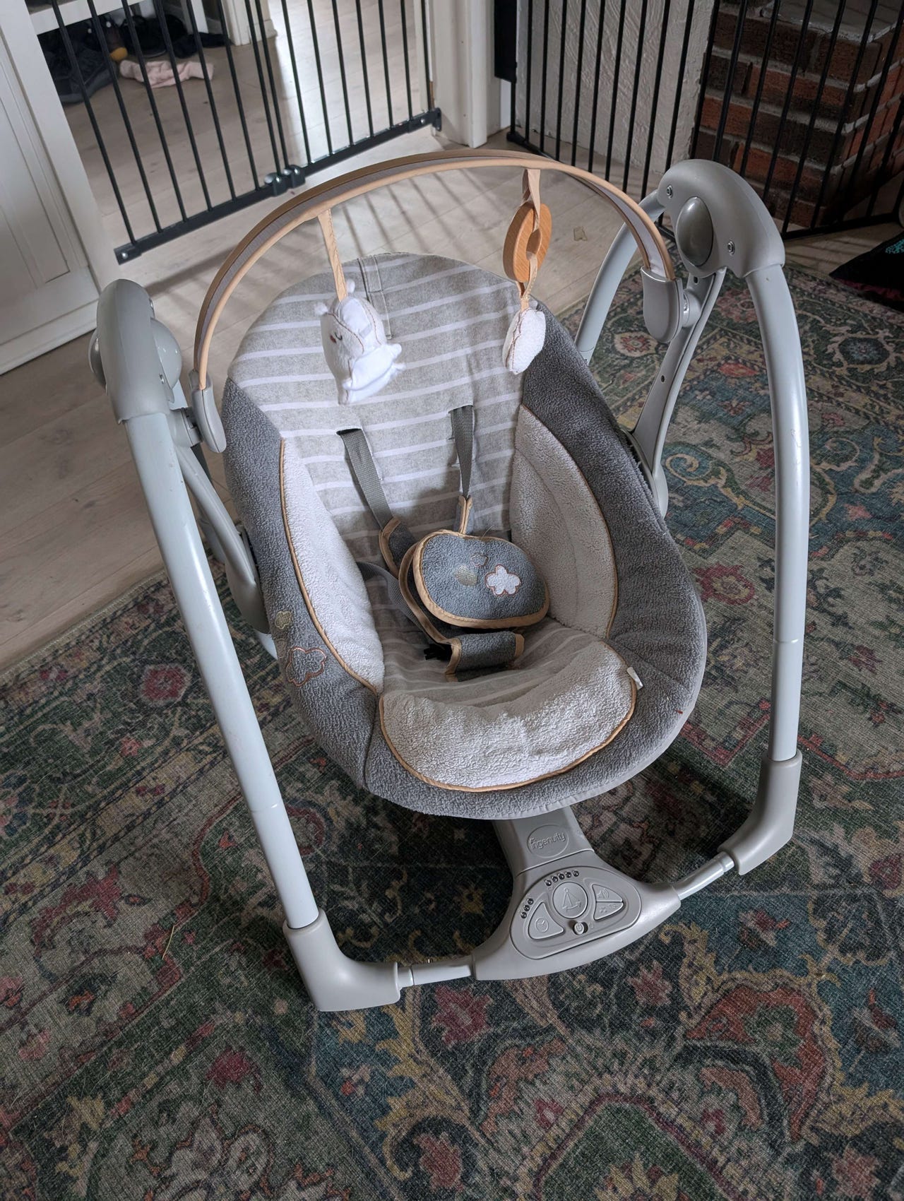 Ingenuity Swing 'n Go Deluxe 5-Speed Baby Swing with Cushioned Harness ...