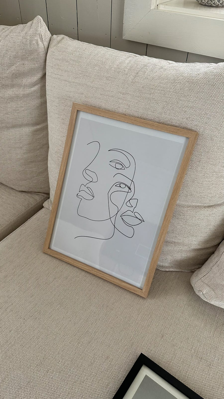 Bilder med ramme i lys eik selges samlet | FINN-torget