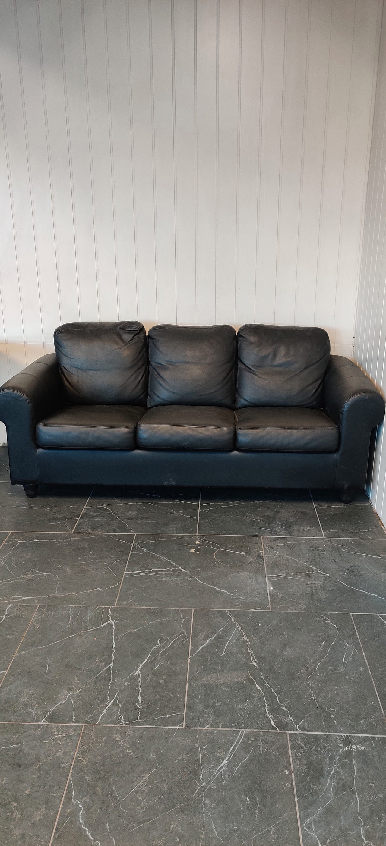 Skinnsofa, 3- seters | FINN-torget