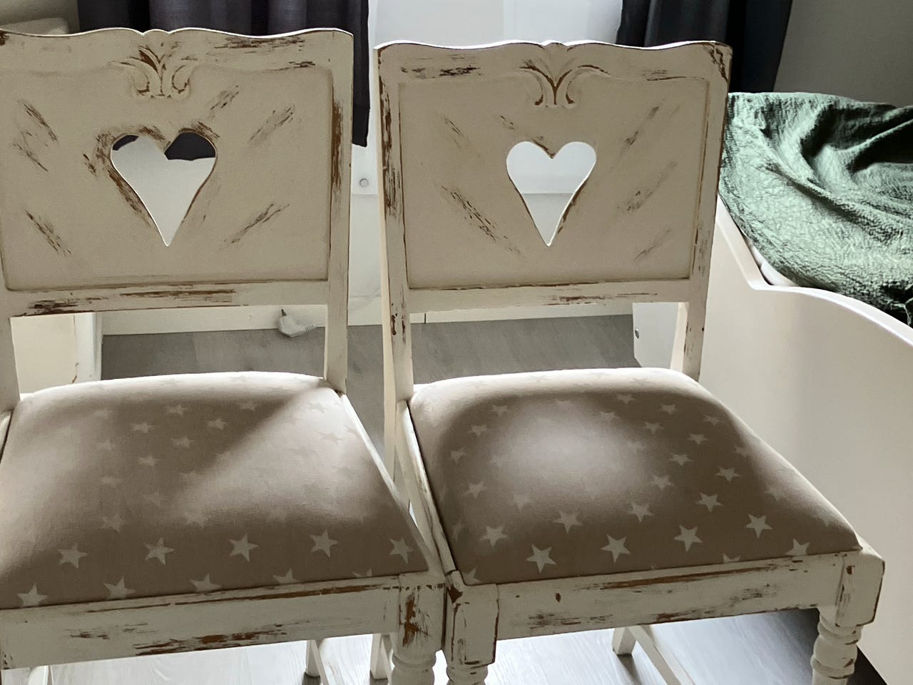 To fine stoler Chabby Chich stil. | FINN-torget