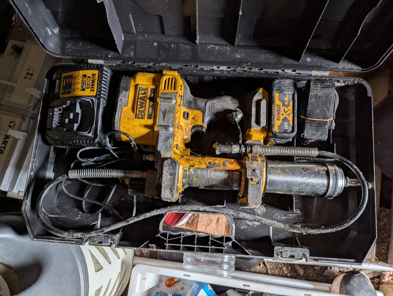 Dewalt grease pistol elektrisk | FINN-torget