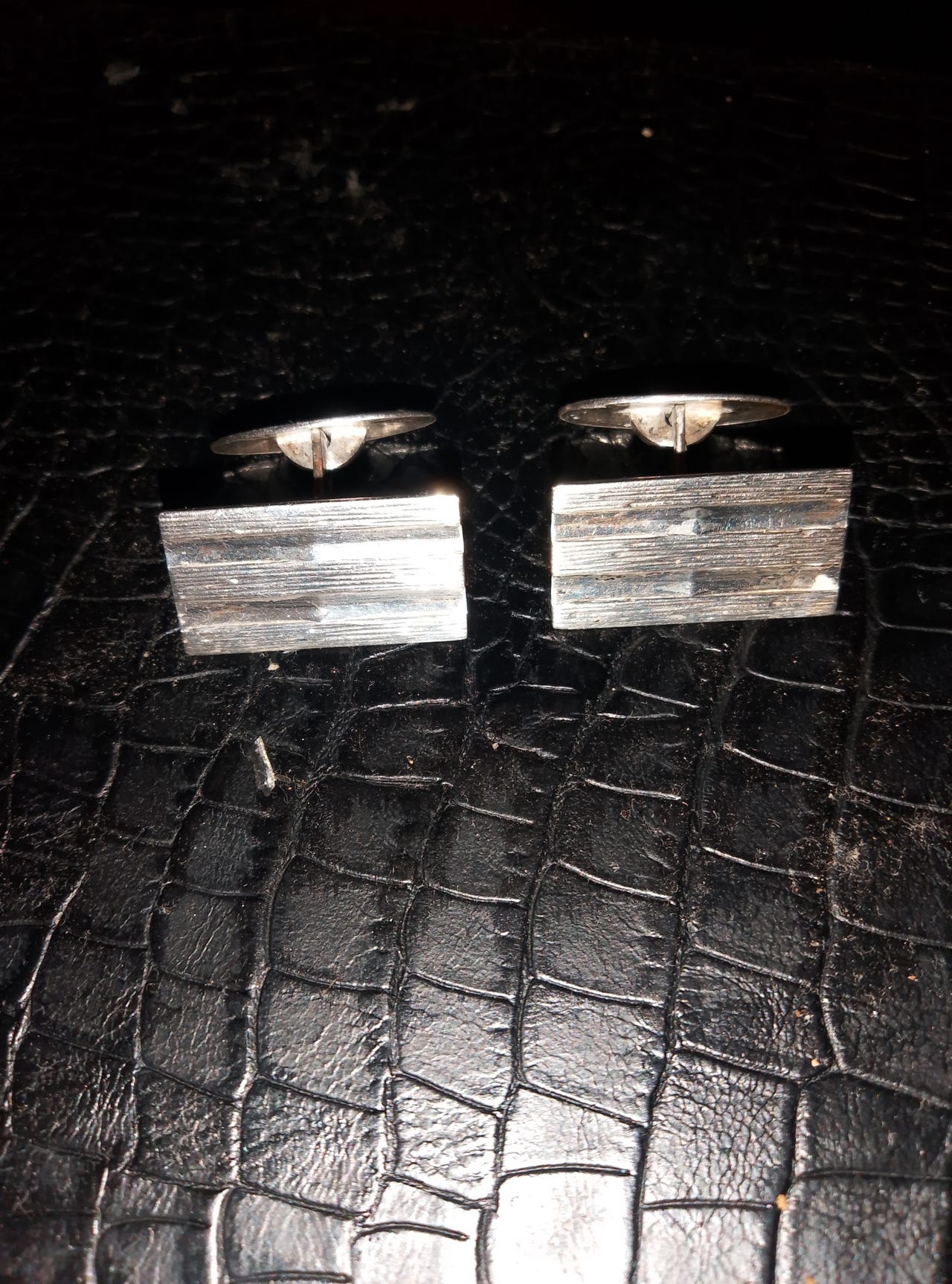 Mansjett knapper i sølv | FINN-torget