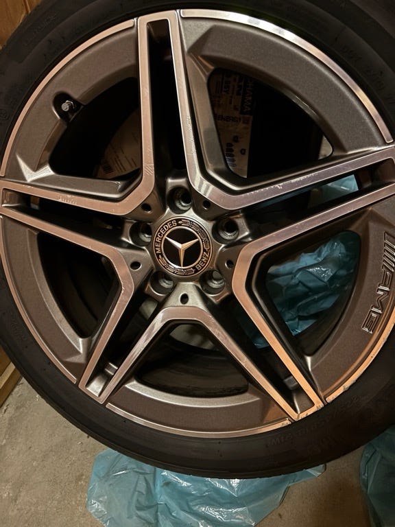 AMG felger med sommerdekk til salgs! | FINN-torget