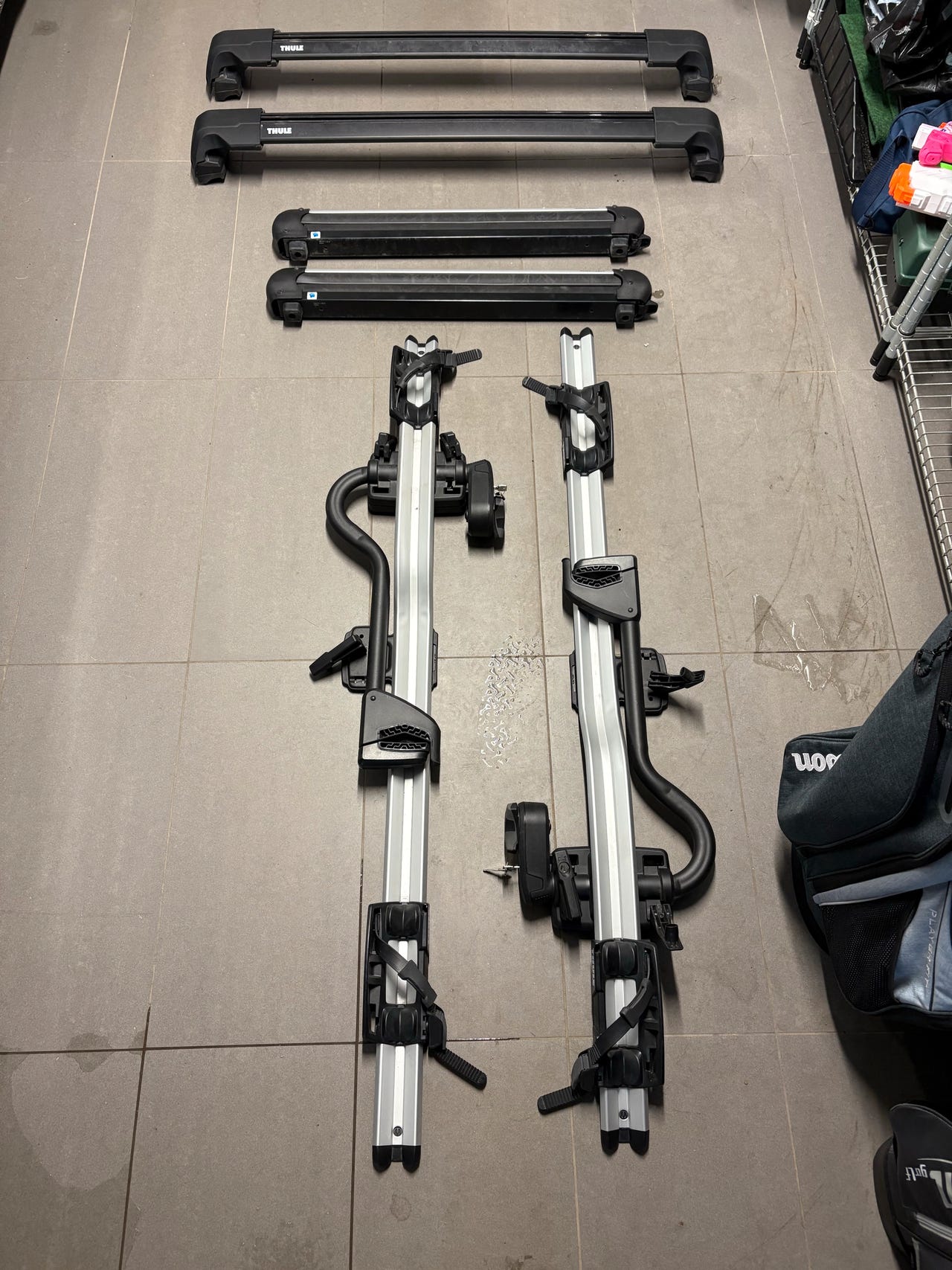 Thule Takstativ Aluminiumsstenger med lås | FINN-torget