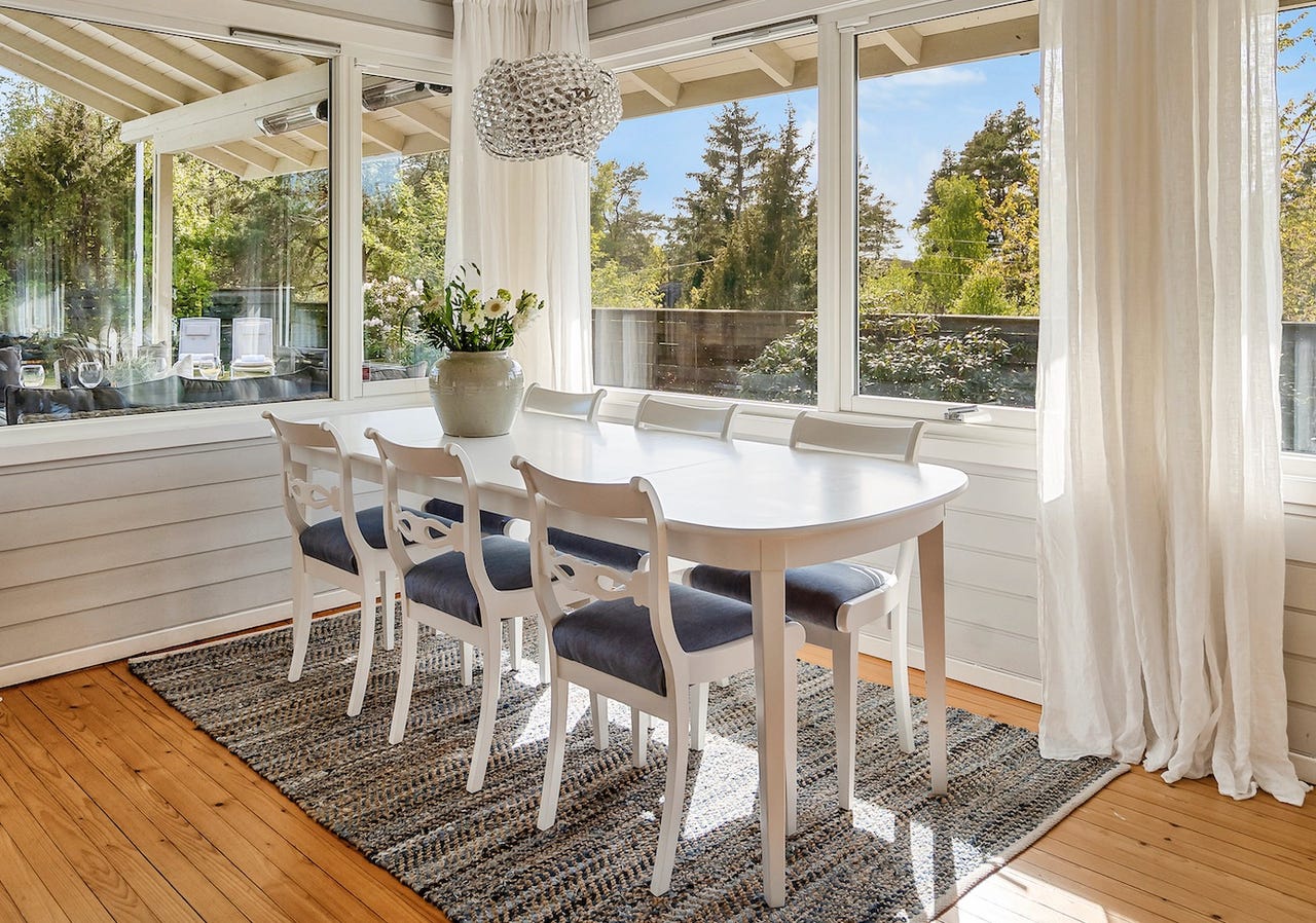 Vintage spisegruppe lakkert i klassisk hvit | FINN-torget