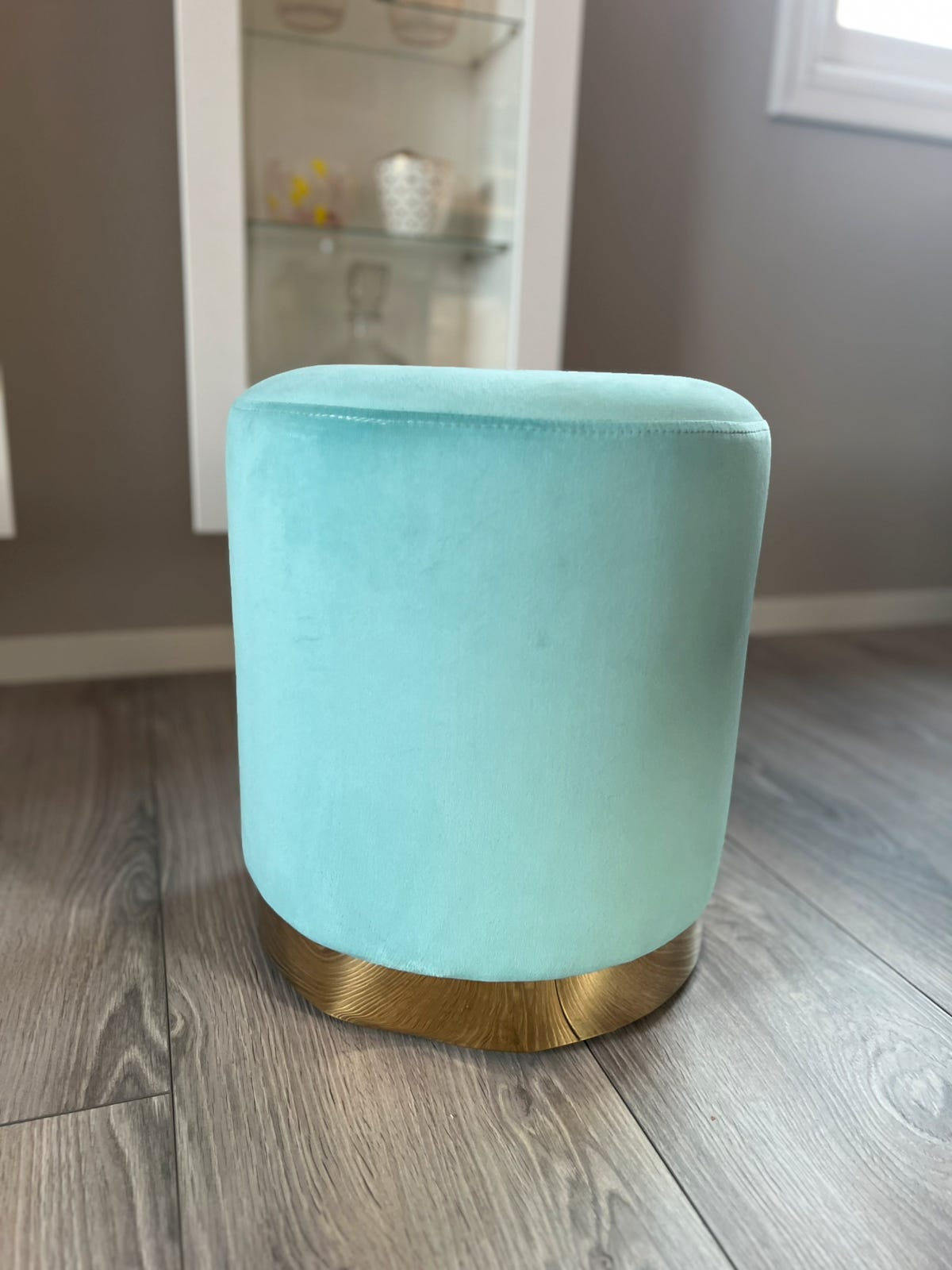 Velour puff i mintgrønn | FINN-torget