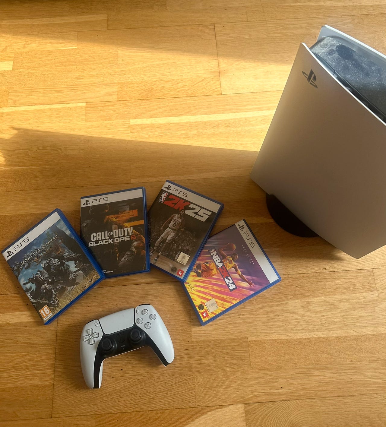 Selger PS5 med spill | FINN-torget