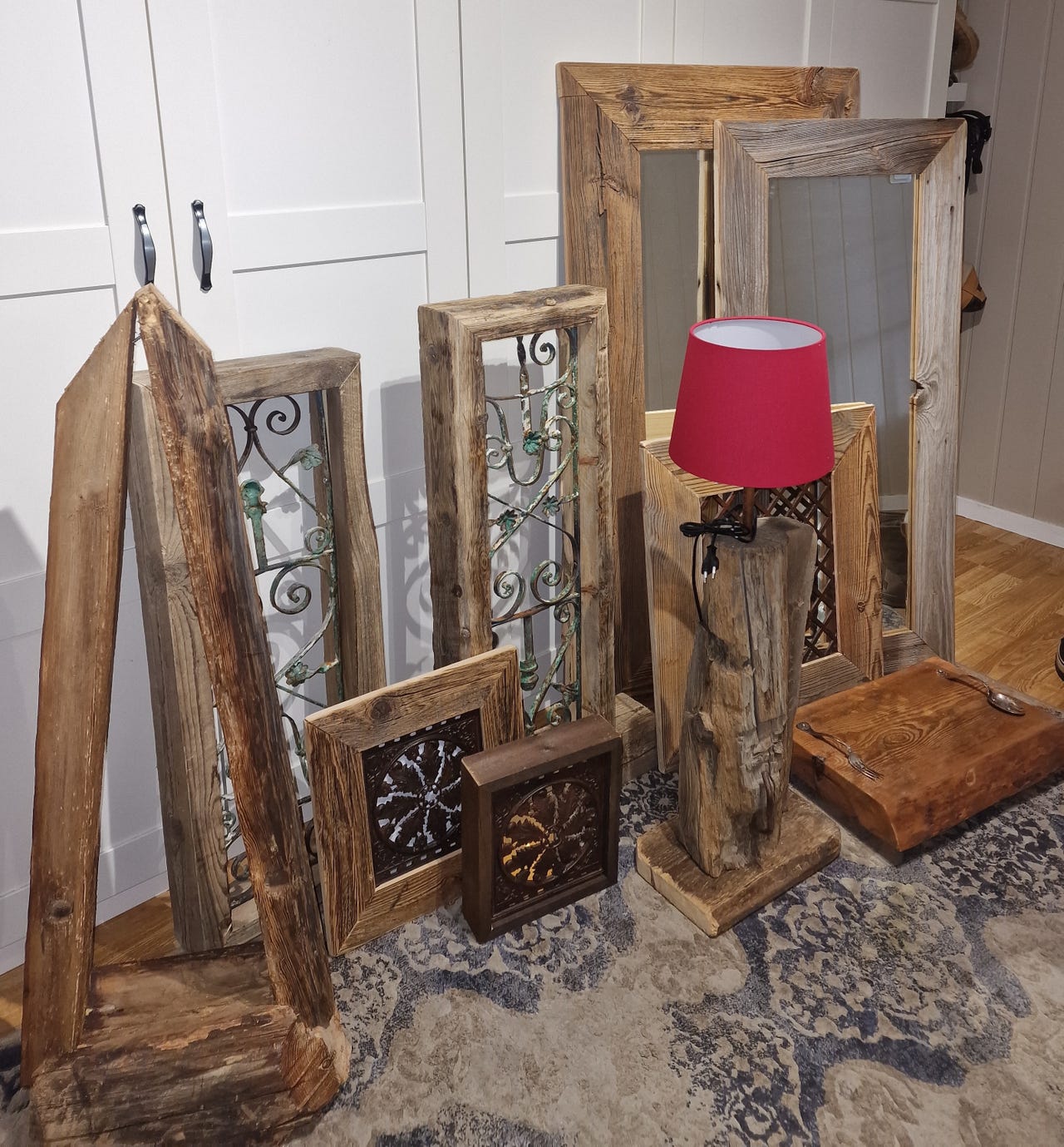 Rustikk hytte interiør- pyntegjenstander til hytte eller hus | FINN-torget