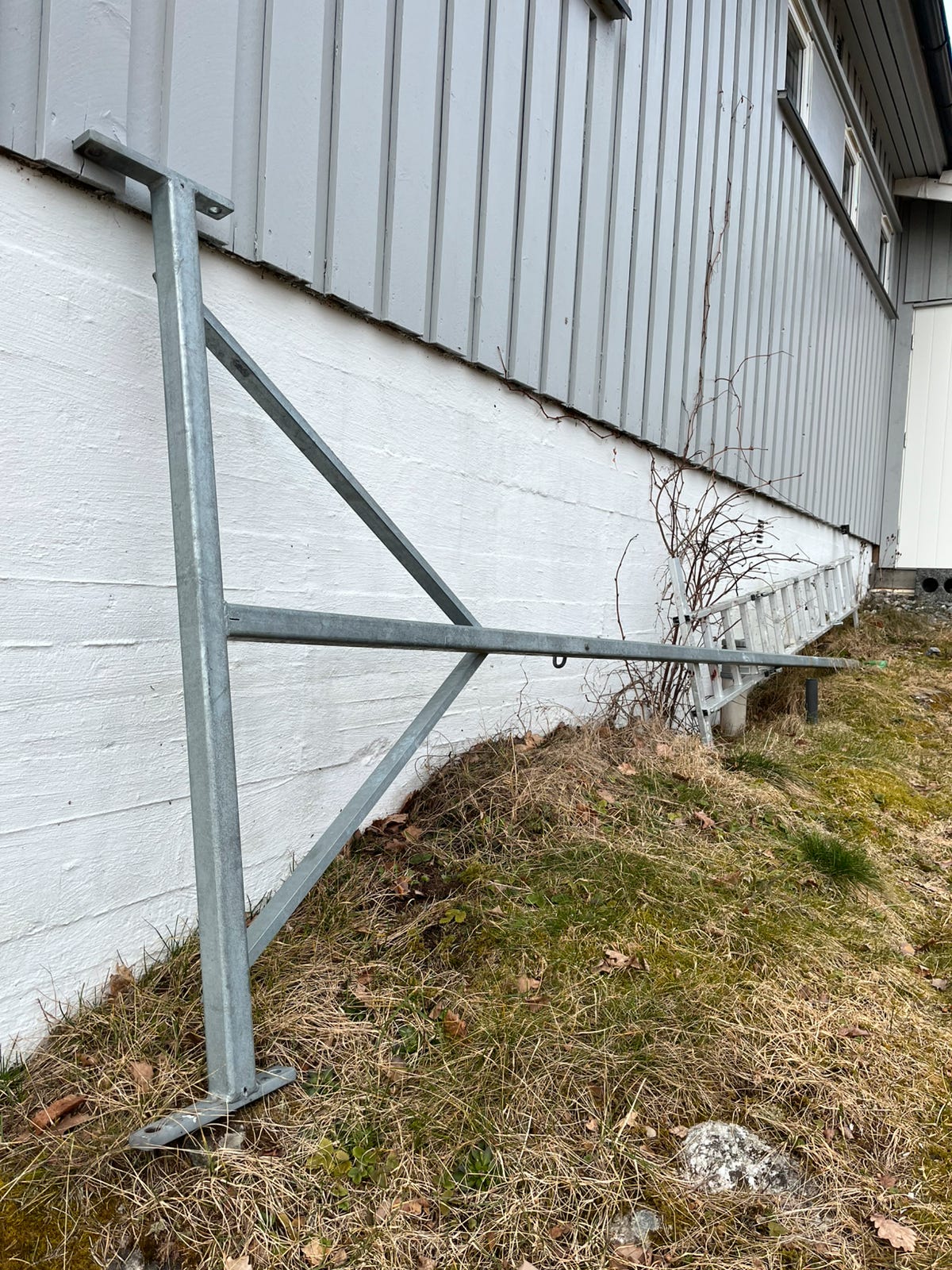 Utrigger i stål. | FINN-torget