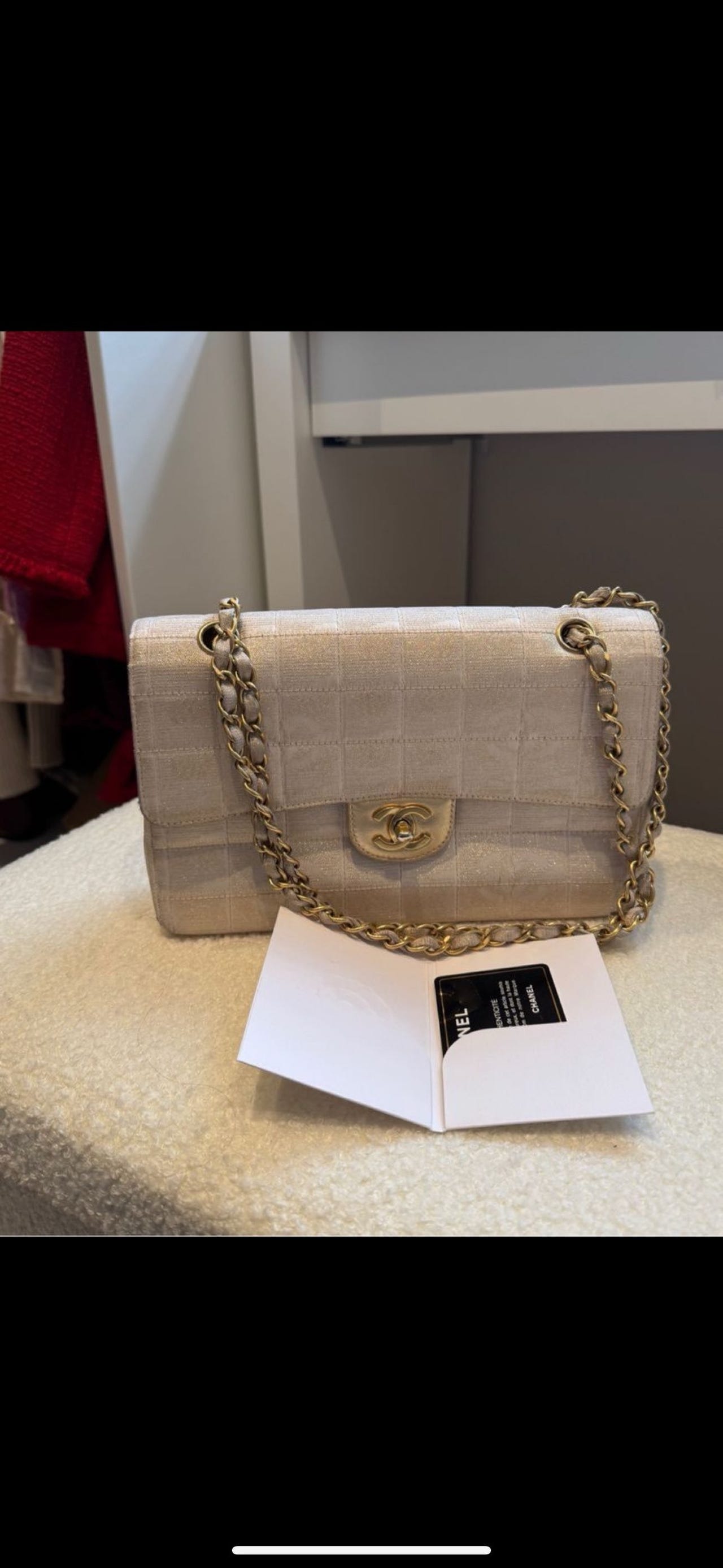 Chanel Gold Medium | FINN-torget