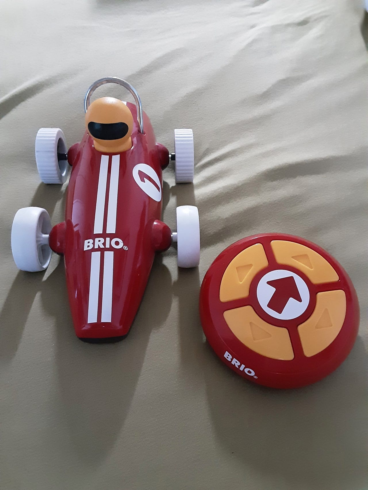 BRIO racerbil med fjernkontroll | FINN-torget