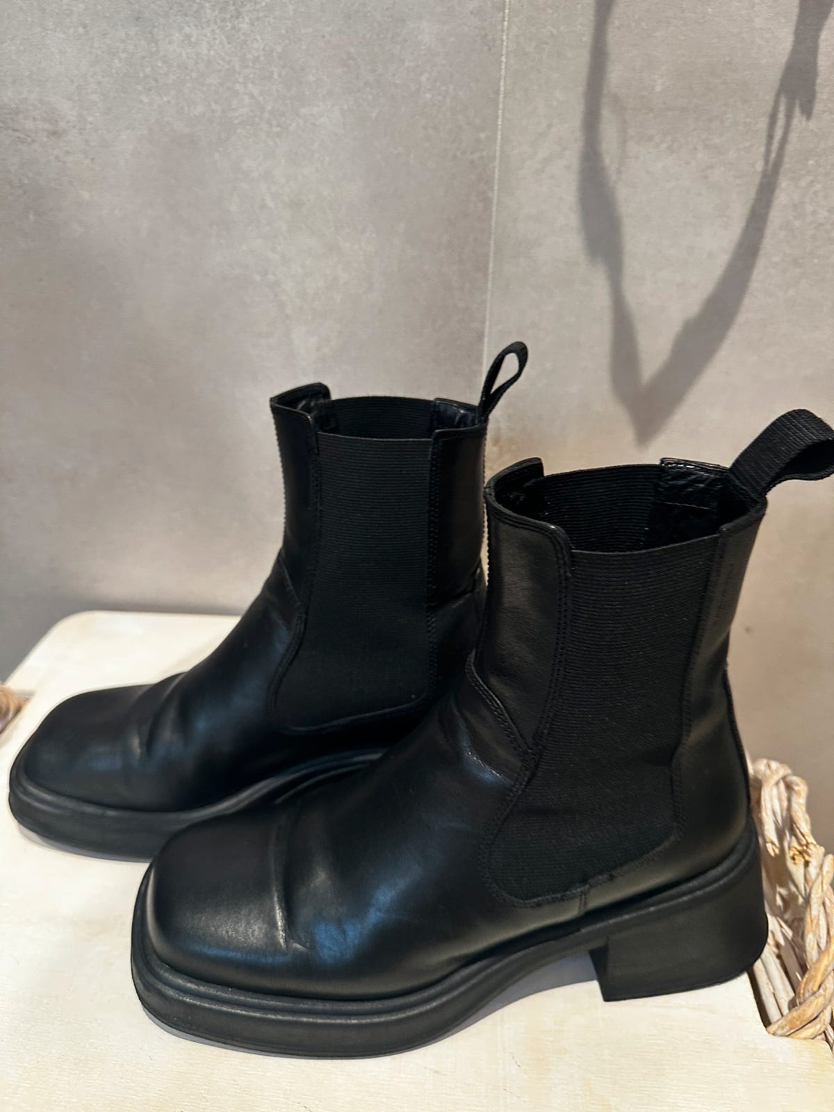 Boots med kul såle | FINN-torget