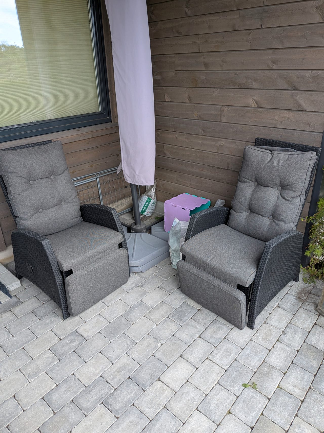 To stk Recliner stoler i mørk rotting | FINN-torget