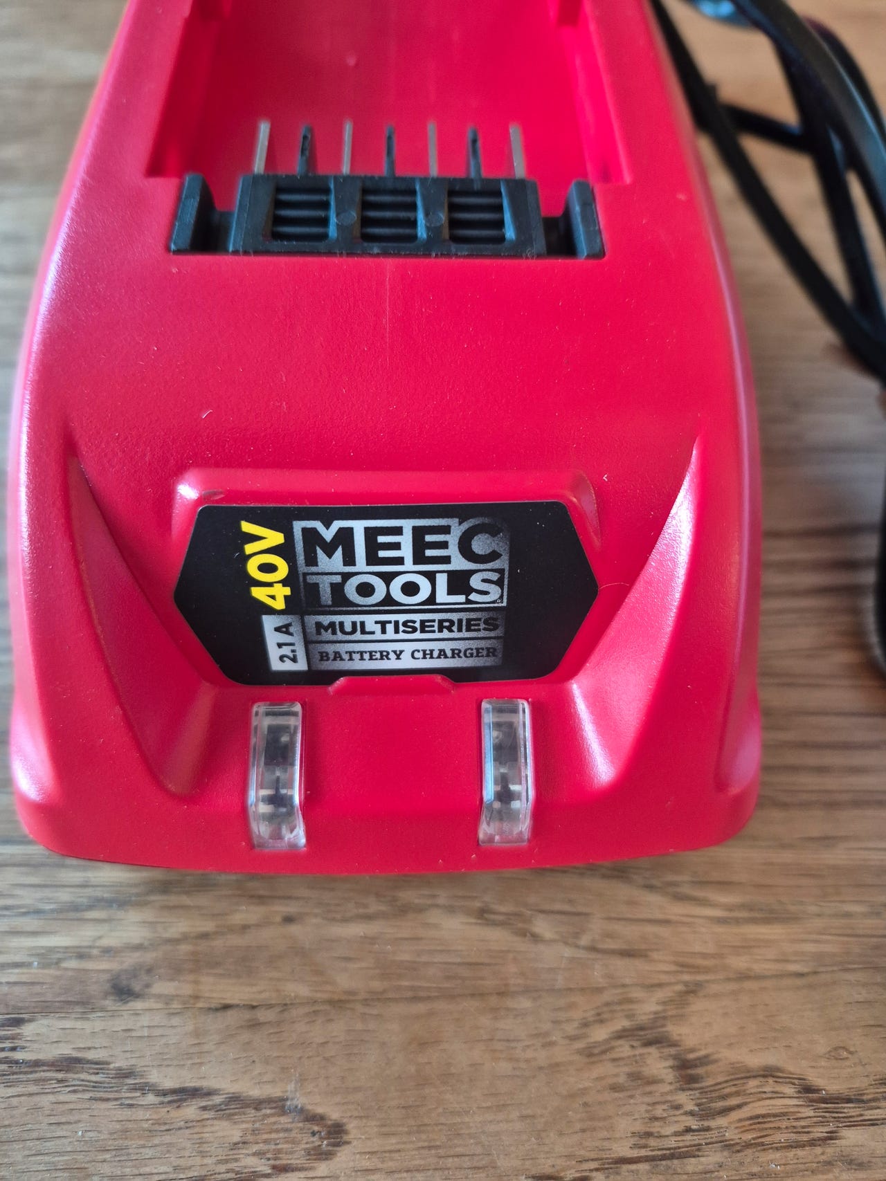 Meec 40v batterilader 2.1A | FINN-torget