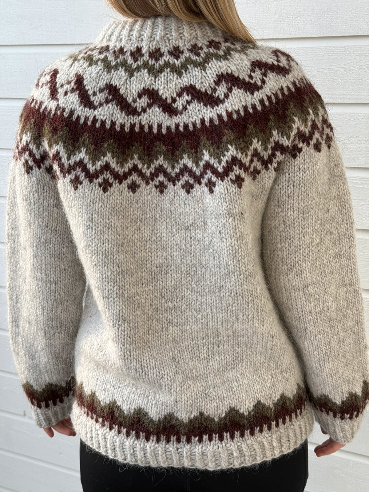 «Gefjun» strikket genser i gammelt islandsk mønster fra 1960-tallet! | FINN-torget