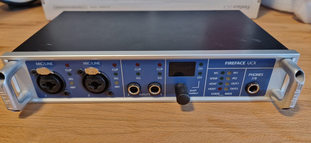 RME Fireface UCX med rack mount kit | FINN-torget