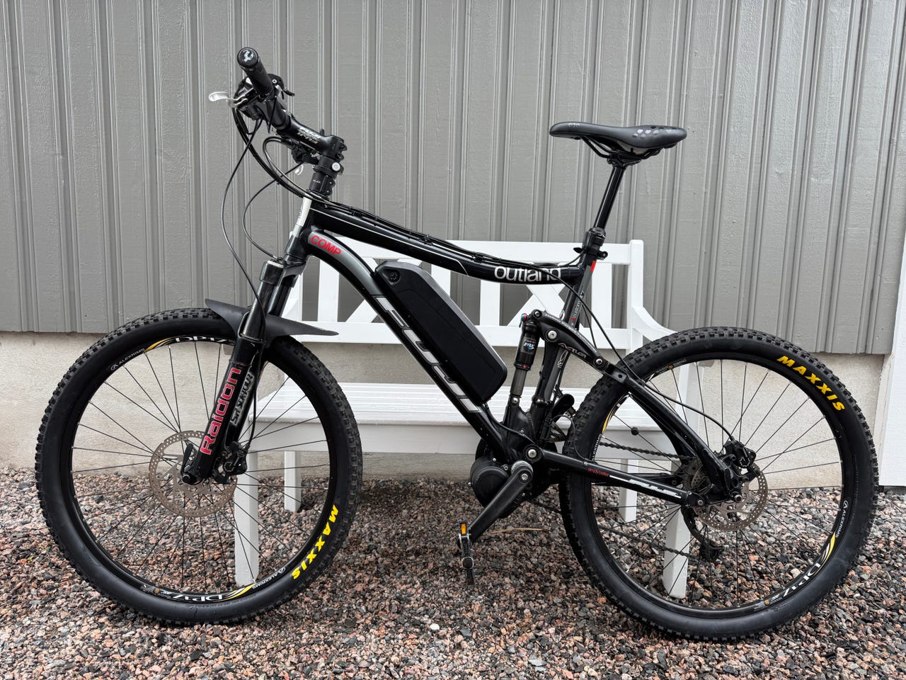 Reservert til 1. juli, Elektrisk Fuji Outland Comp, fulldempet ...