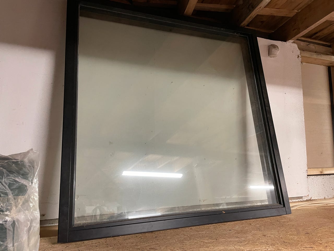 Nordan 12x12 vindu sort alu U-verdi 0,8 | FINN-torget