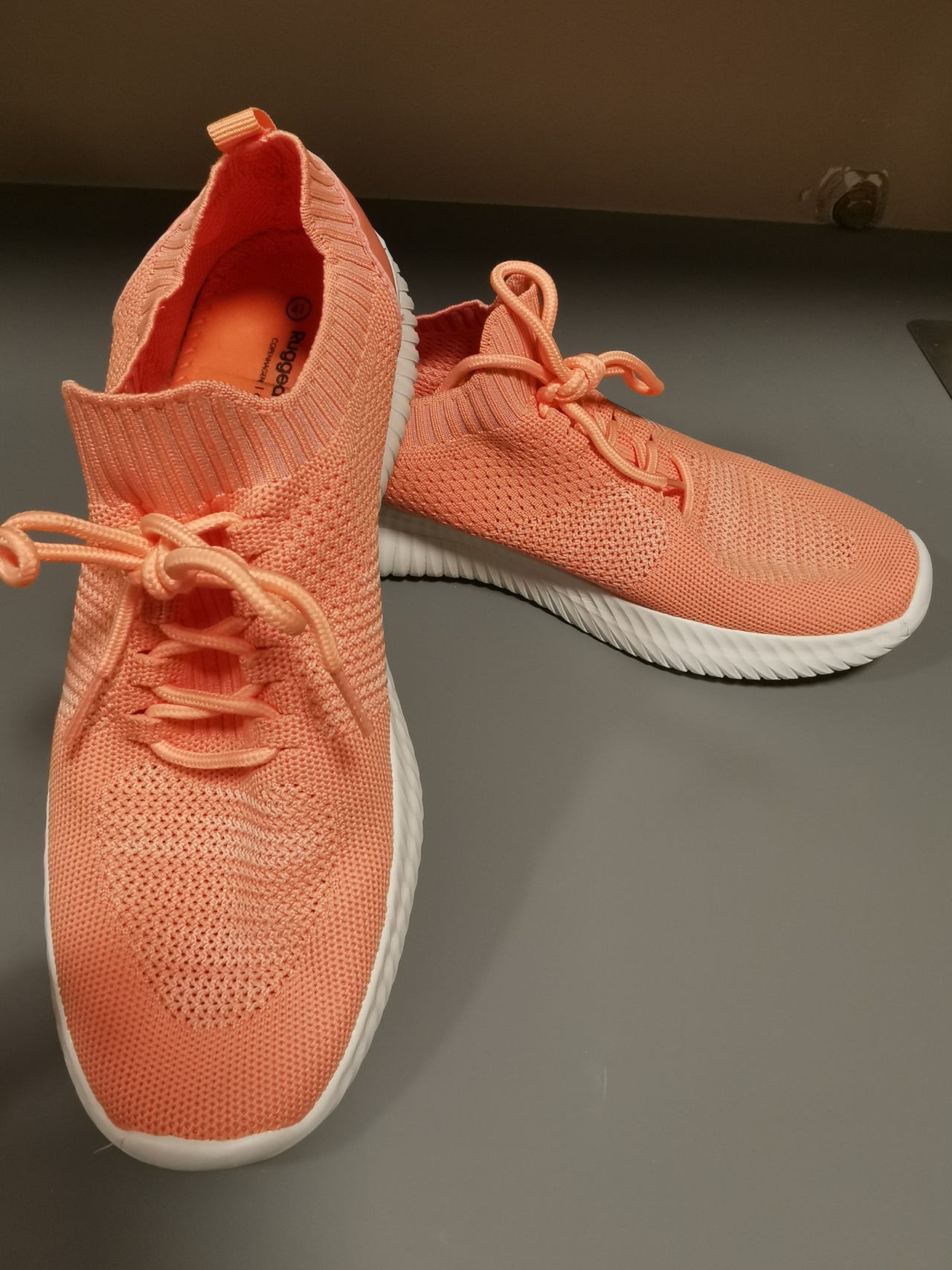 Sommer sneakers | FINN-torget
