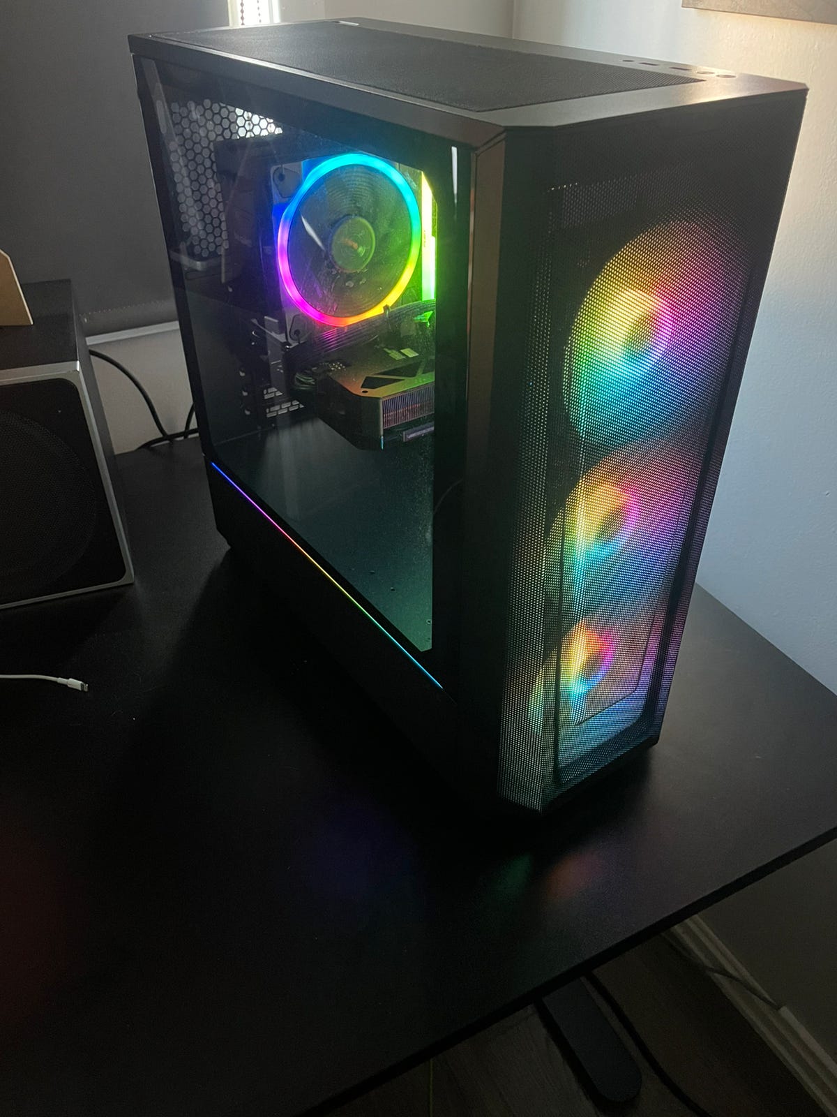 Komplett-PC Advanced gaming i115 RBG selges billig | FINN-torget