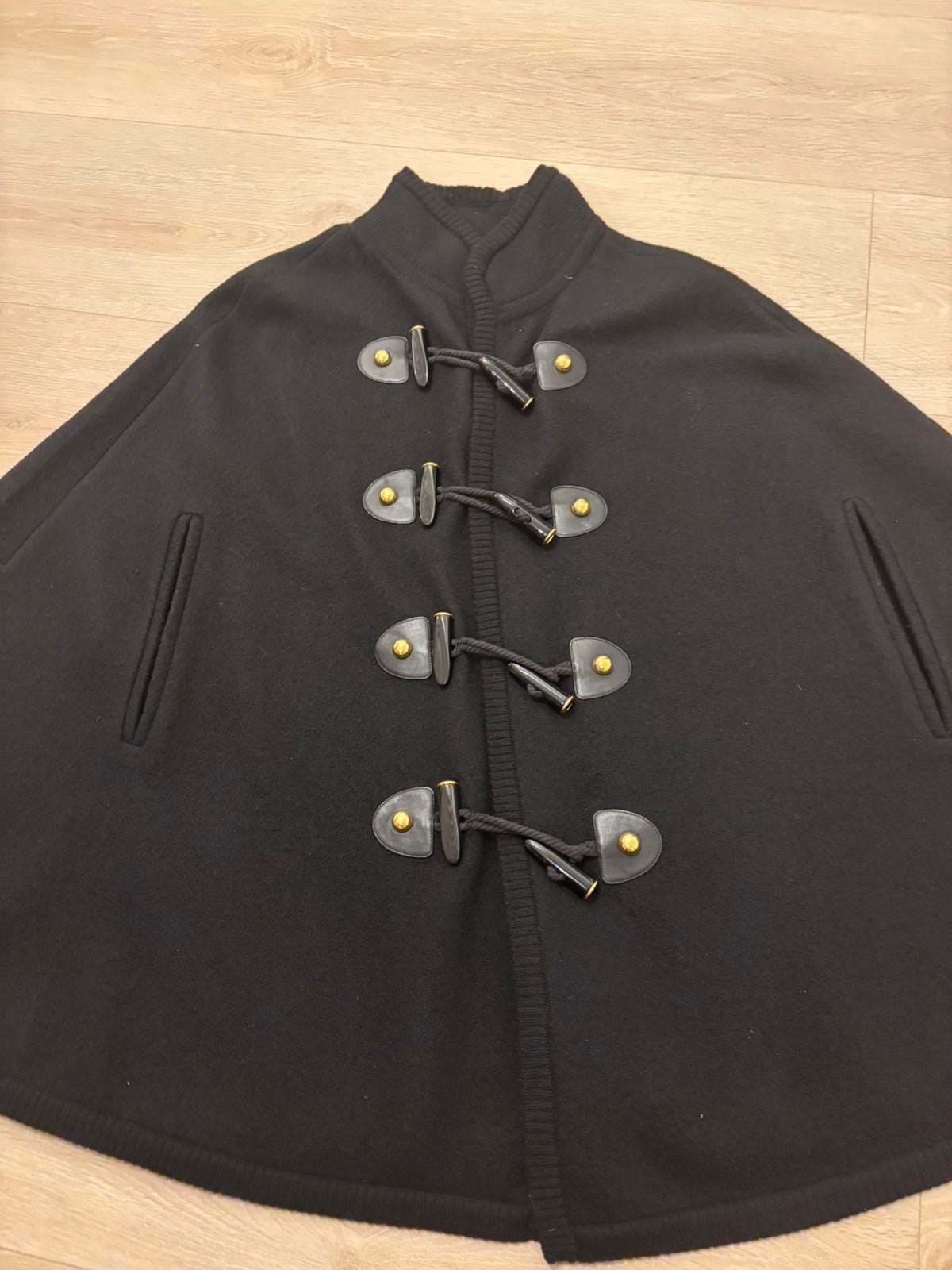 Ull kåpe fra Rachel Zoe | FINN-torget