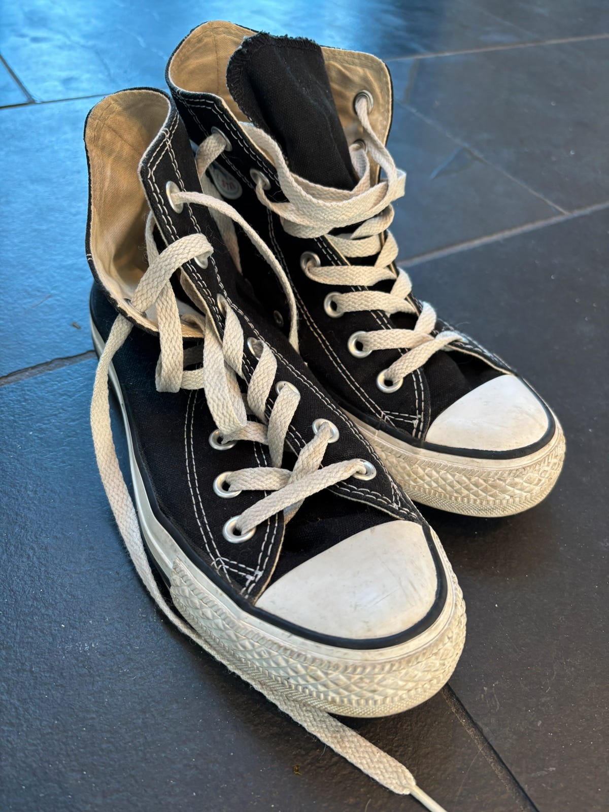 Sorte converse | FINN-torget