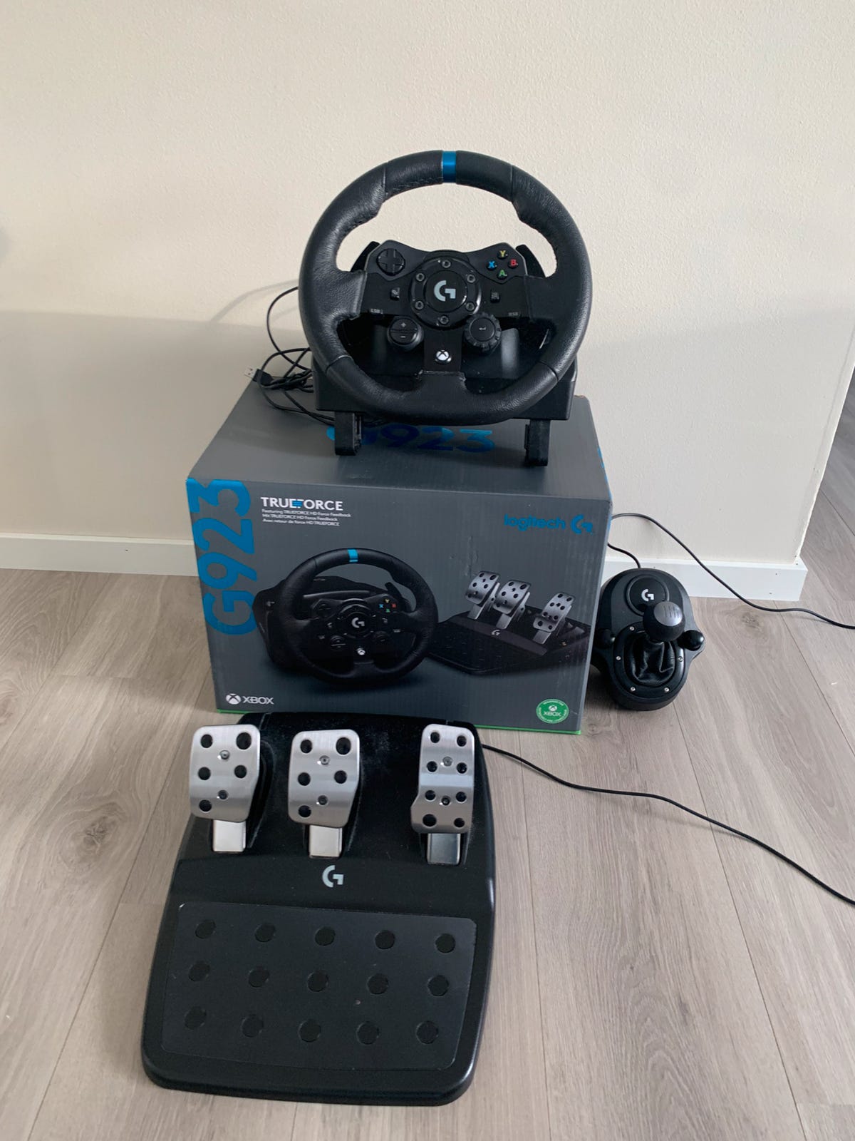 Logitech G923 Ratt, pedaler og gearspak | FINN-torget