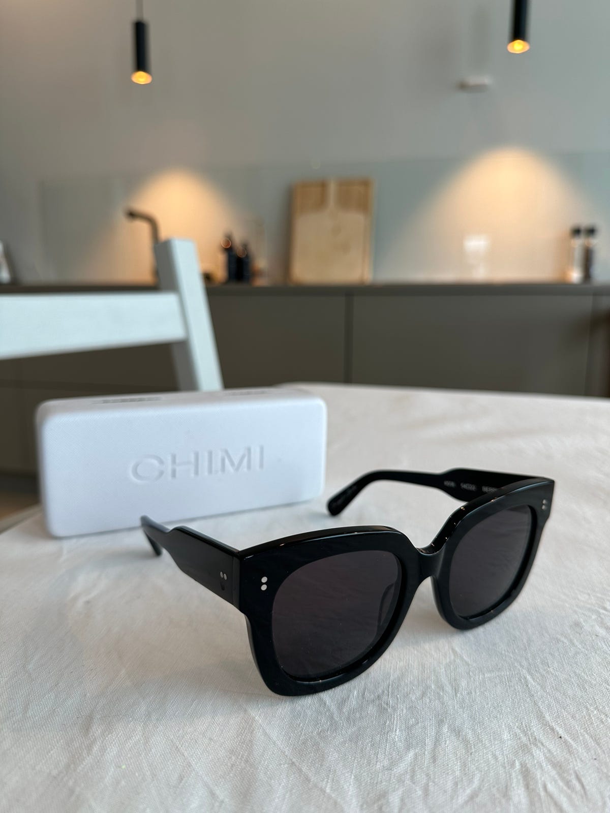 Chimi 08 Black Solbriller | FINN-torget