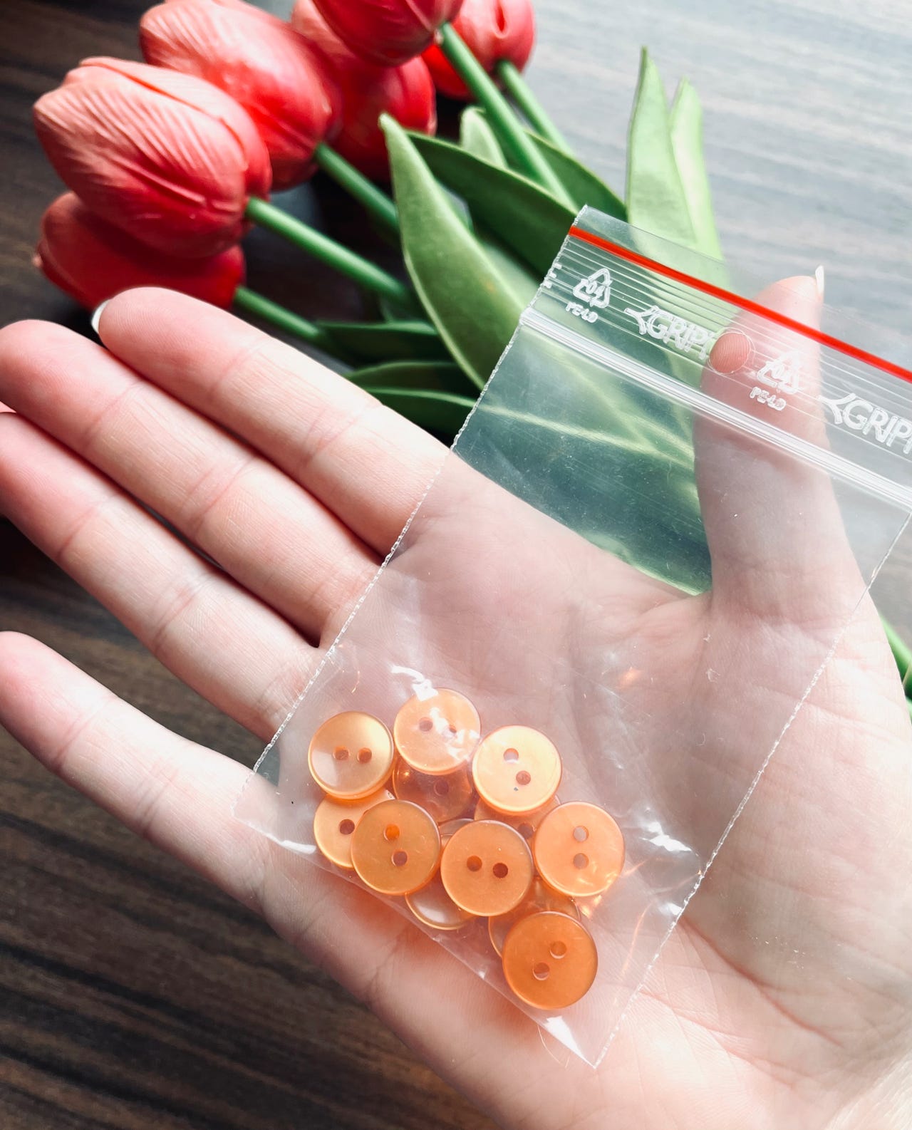 Oransje knapper, 13 stykk | FINN-torget