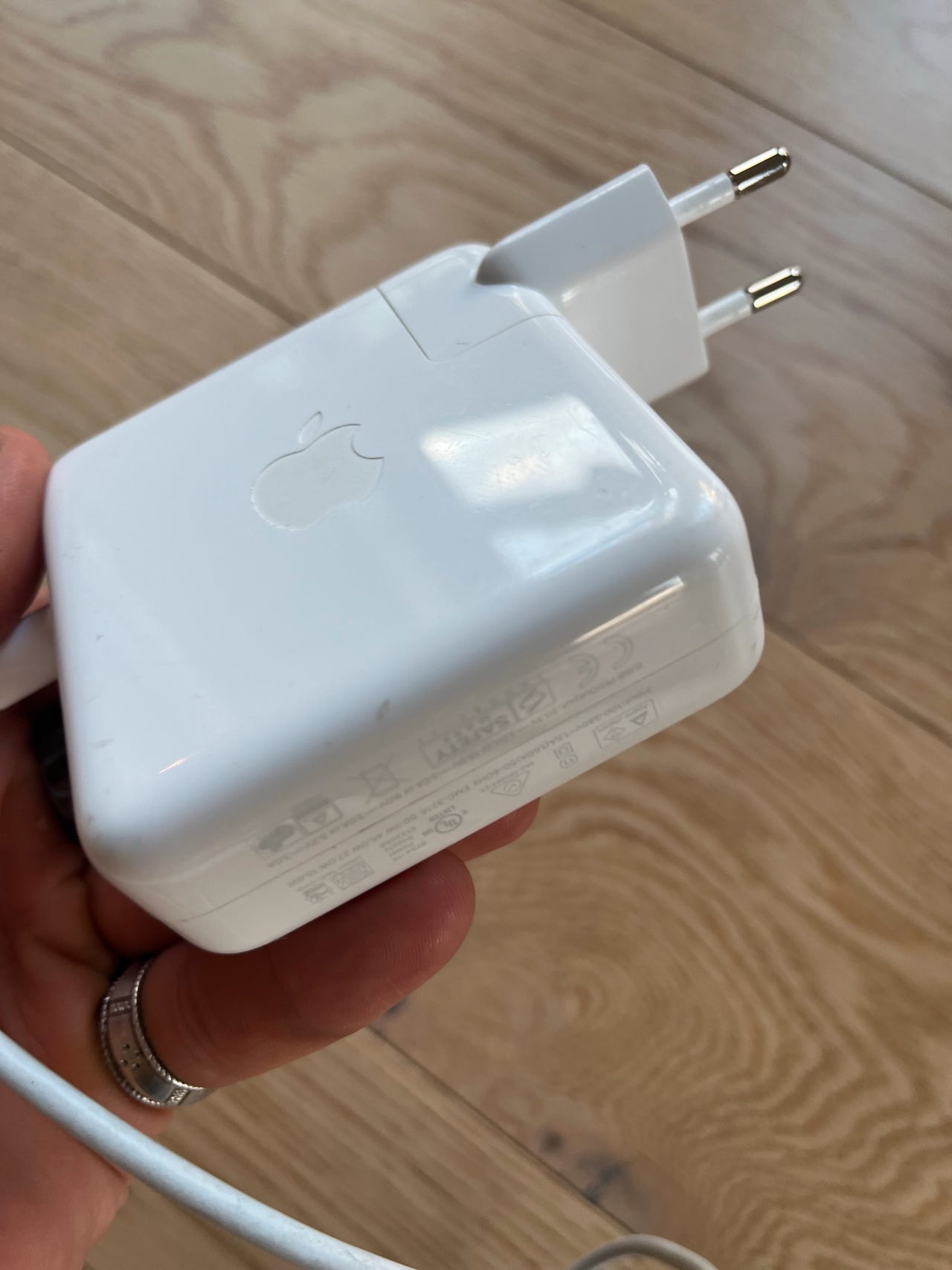 Apple 61W usb power adapter | FINN-torget
