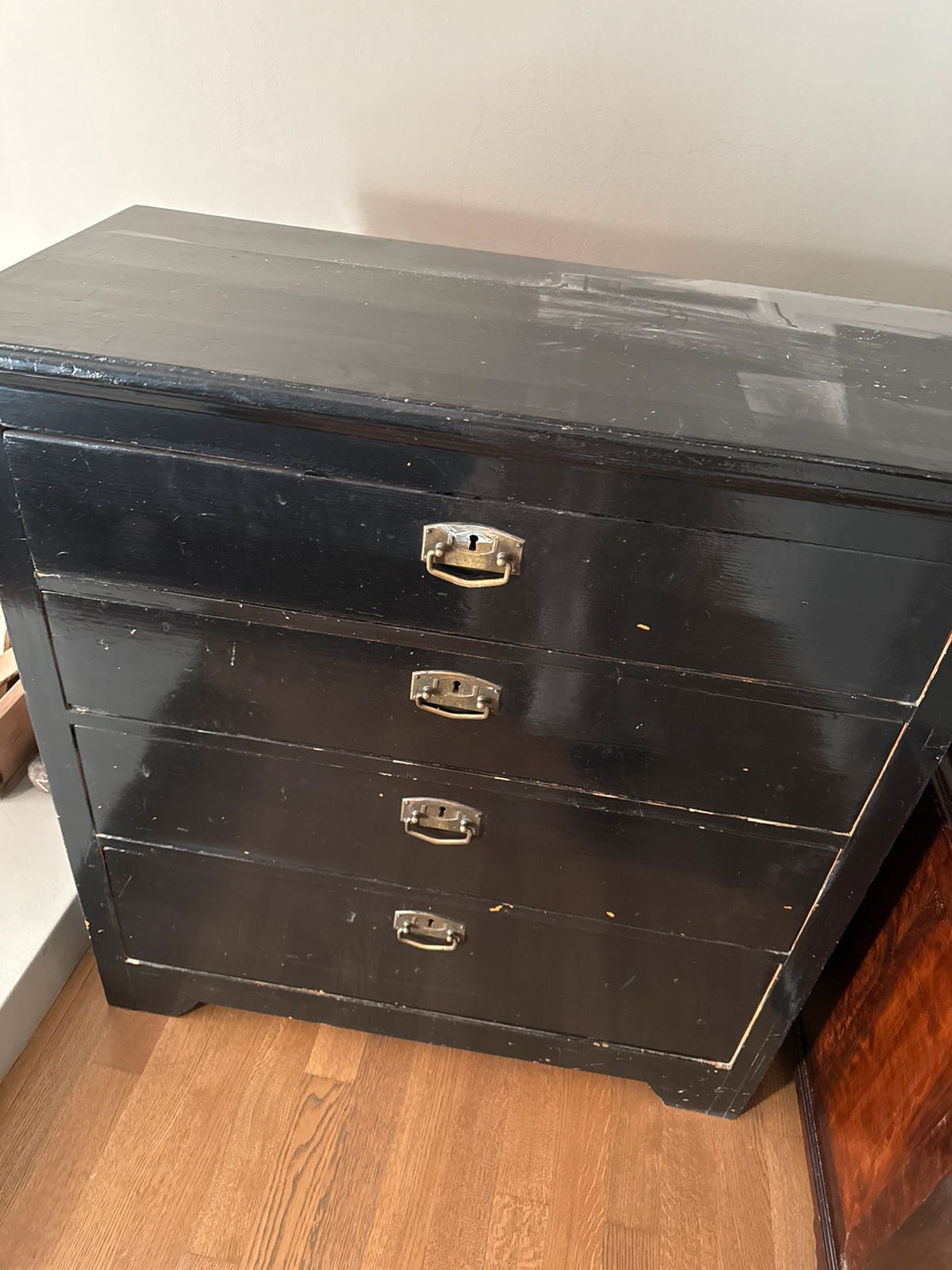 Gammel kommode gis bort | FINN-torget